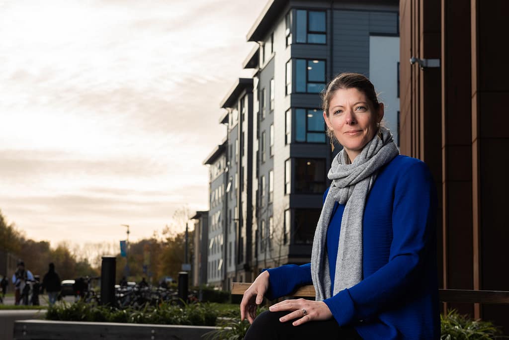 First headshot photography session? Here are some steps towards great ...